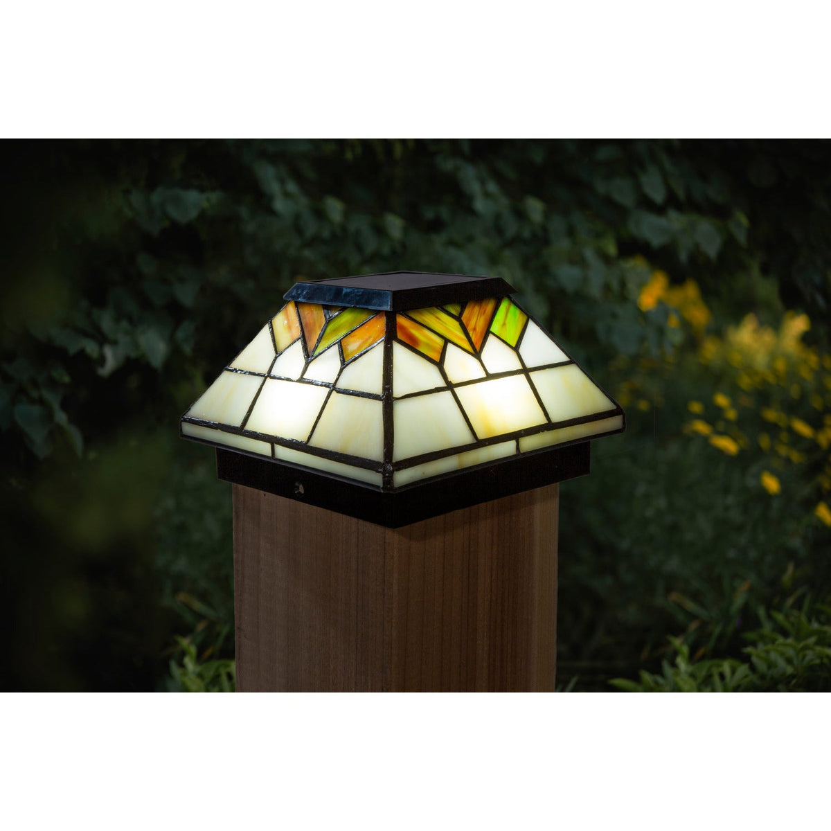 5x5/4x4/3.5x3.5 Stained Glass Wellington Solar Post Cap